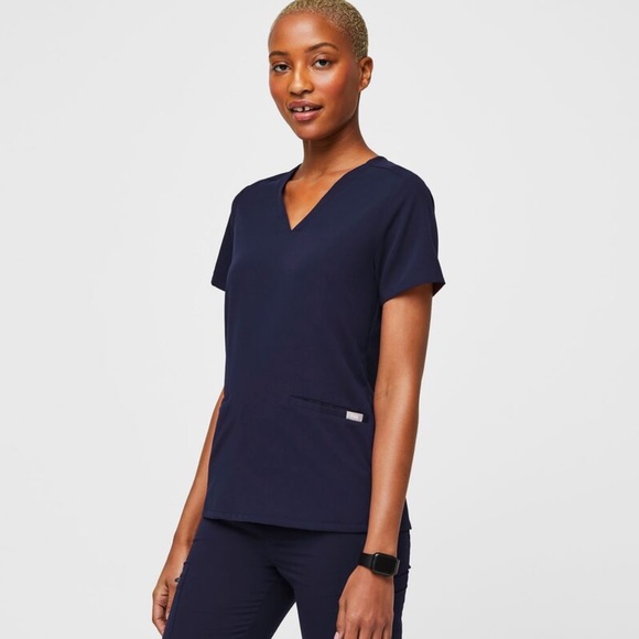 Figs | Tops | Figs Casma Three Pocket Scrub Top | Poshmark